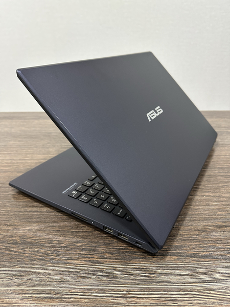 i5 ноутбук Asus X571G, подсветка клавиатуры, как новый