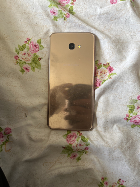 Iphone samsung J4plus