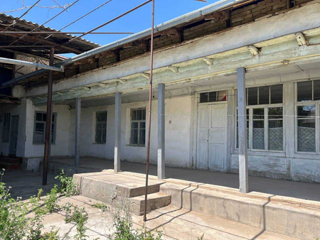 (UZB/РУС) Baytqo'rg'on dagi nufuzli joyda uy sotiladi. (в Байткургане)