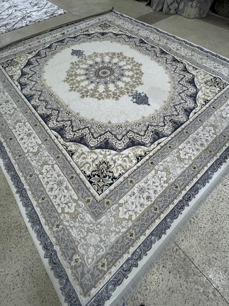Из новых коллекций шелковистой. 3,00 х 400