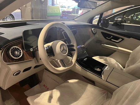 Mercedes EQE SUV 350