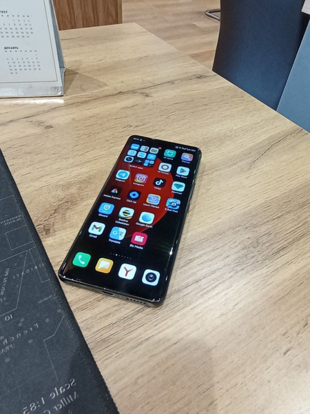 Xiami 12S ultra holati yaxshi