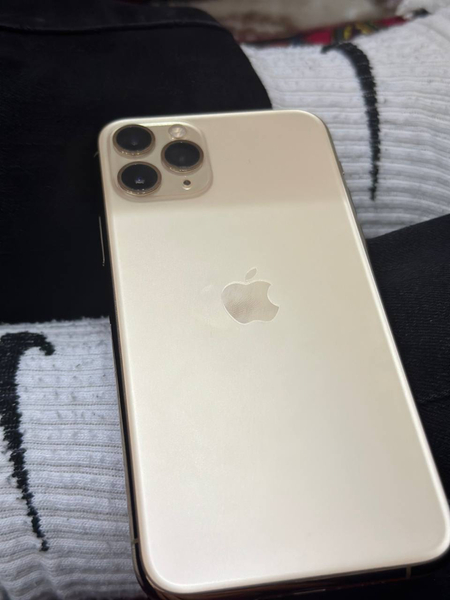 Iphone 11 pro gold