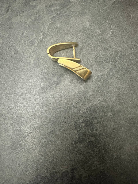 Продам серьги 4,85 гр