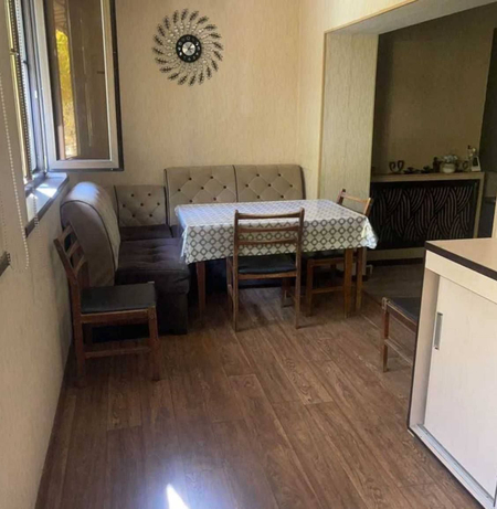 Мирзо-Улугбек Продается 4ком квартира ремонт Буз-2 Автосалон Пойтахт
