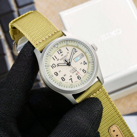 Часы Seiko SNZG07J1