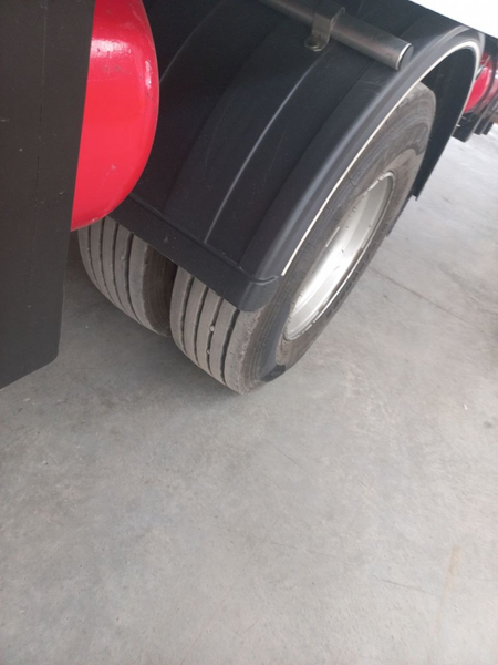 Isuzu 10 tonalik 12 gaz baloni bor xaladenlik
