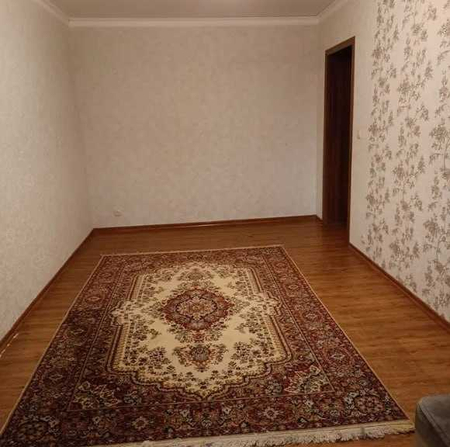 Саракульская 4/1/4 кирпич, 77м2, есть парковка, подвал, огород