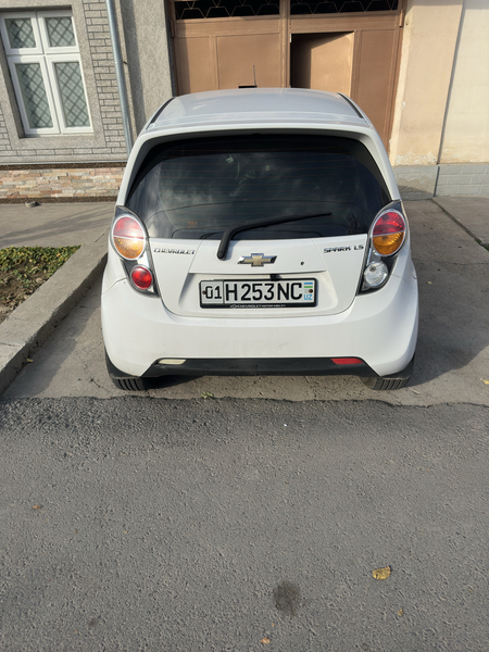 spark 2011 yil avtomat 170km