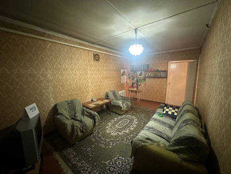 Продаётся Своя! ор-р Кадышева 58 В/Г. 2х комнатная 46кв.м.