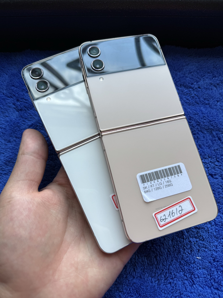 Samsung Galaxy zflip 4 5G ideal