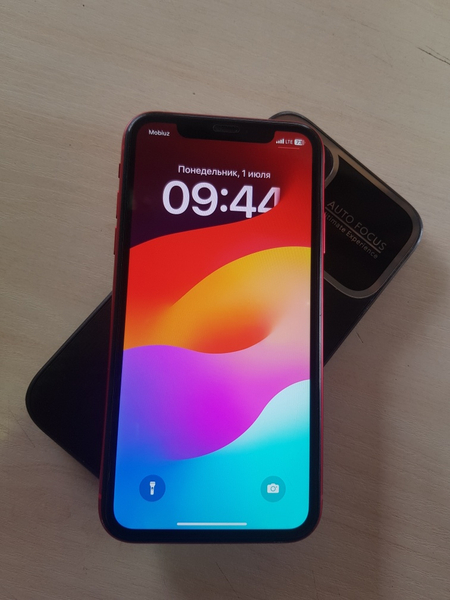 iPhone 11 64 gb red
