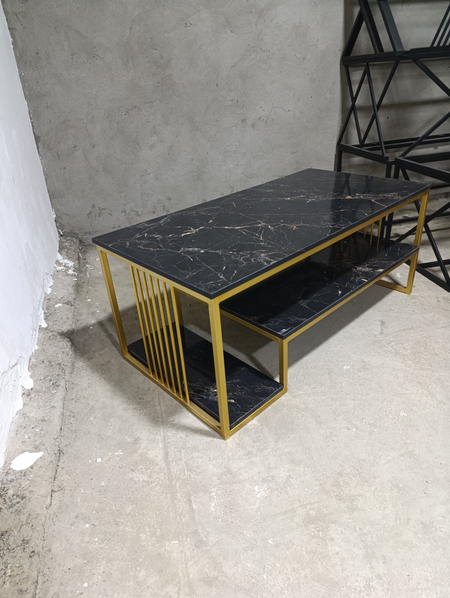 Jurnalniy stolik loft