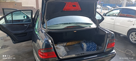 Продаётся mercedes w210,2,6л, 2001г
