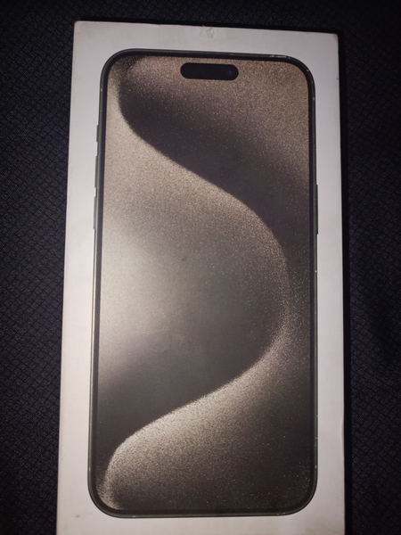 IPhones 15pro max sotiladi vakum ochilmagan