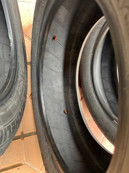 Продаются б/у зимние шины «Michelin» «X-ice» размер 195/60R15.