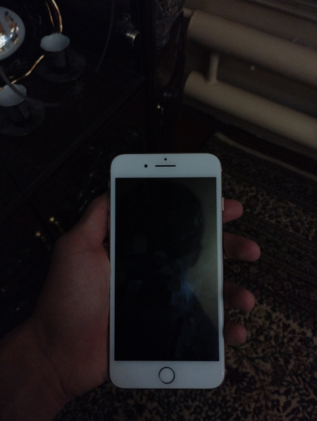 iphone 8 plus 64GB