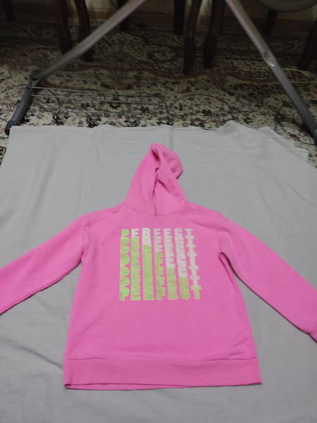 Продам детские кофточки