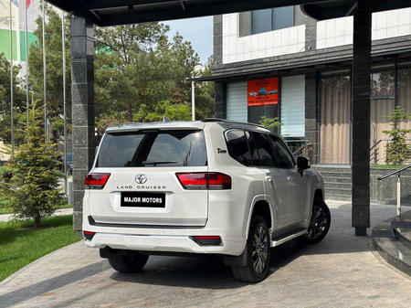 В продаже ! Автомобиль
Tayota Land Cruiser 300 3.5 V6 70th