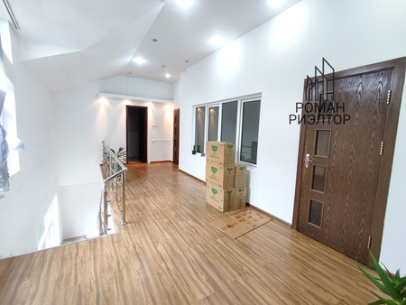 Аренда на Ц1, 64 школа, 152м²