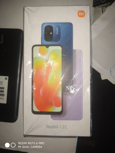 Продаю redmi 12c