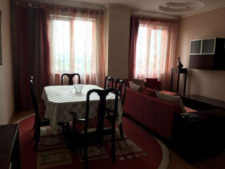 Беруни метро не далеко 2 комнатная семье