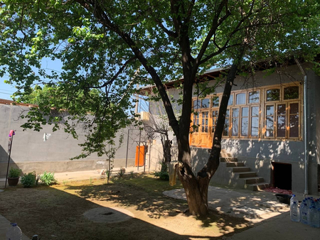 Hovli sotiladi holati yaxshi