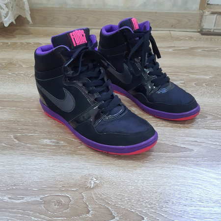 Сникерсы Nike Force