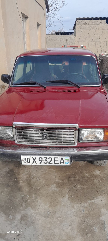 Vaz 2107 sotiladi