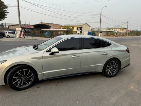 Hyundai sonata 2.5l 2021 yil 59000 km kraska 100% toza