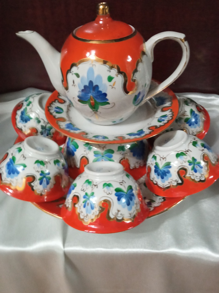 Продам Сервис СССР Упаковке1 сортние 2 шт