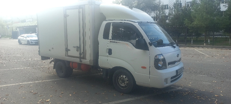 Kia bongo3 sotiladi