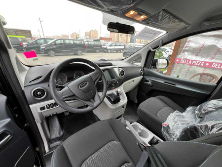 JAC M3 Miniven/8+1