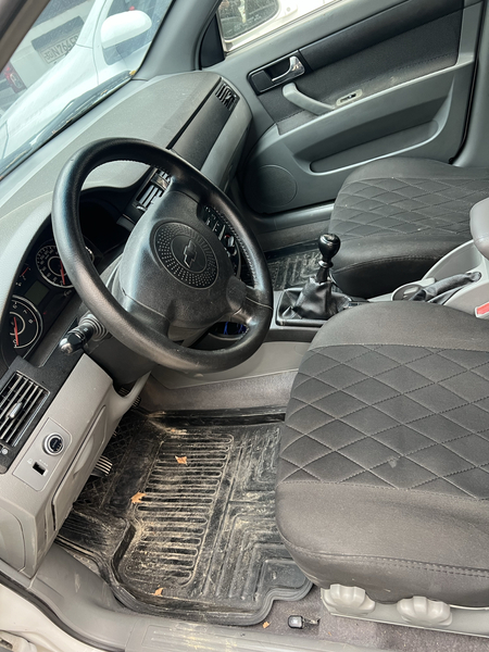 Lacetti auksionda