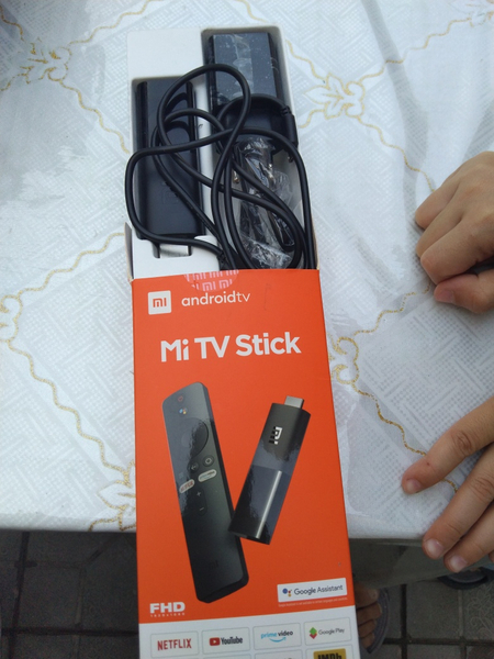 Срочно продам Mi Tv stick . Почти новый пользовались мало