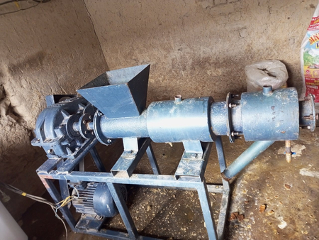 Sovun ishlab chiqaradigan istanok holati yaxshi  garatya 1oy