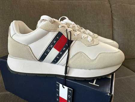 Обувь от Tommy Hilfiger