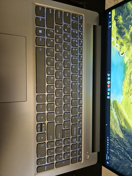 Lenovo ideapad 3 slim 16.8 duym Core i3 13 поколение