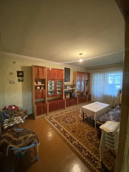 Квартира на Мирабаде  3/3/4  ремонт средний