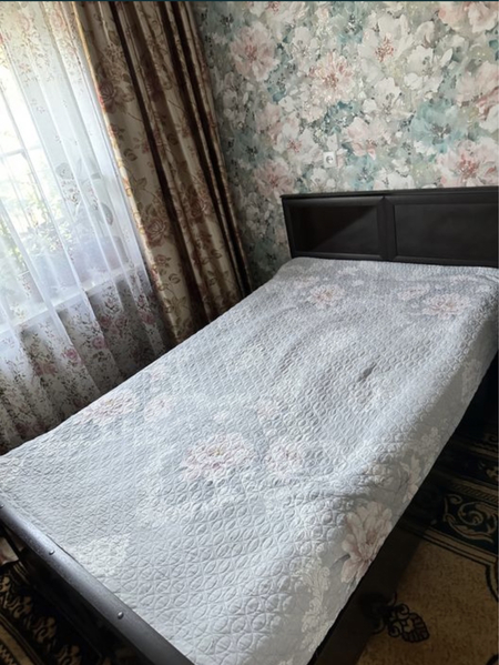 Продается кровать с матрасом