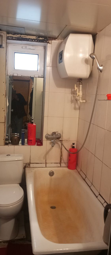 Продам 2/1/2 спутник 3