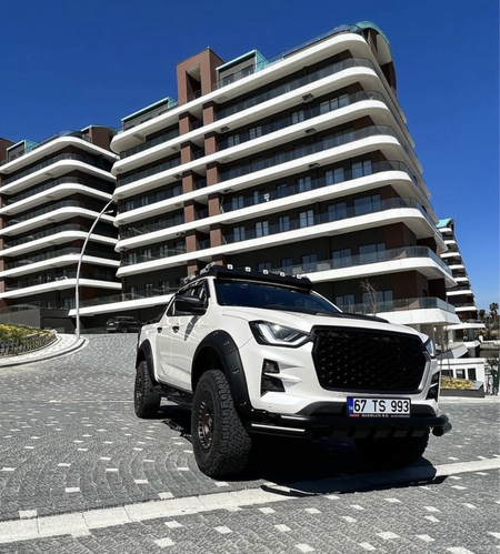 Передний решетка для Isuzu D-max 2023