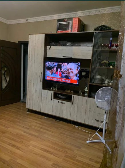 Бобура  2/8/9 Балкон  1*7м² Общ пл  60м²