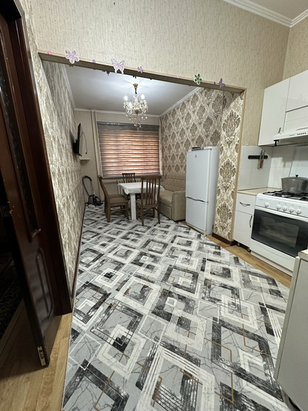 Одна комнатная квартира, локатция в Яккасарае. 450$ в месец