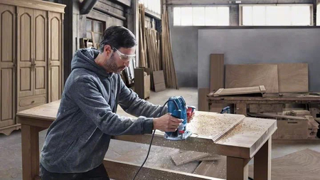 Фрезер Электрический BOSCH GOF 130 Professional