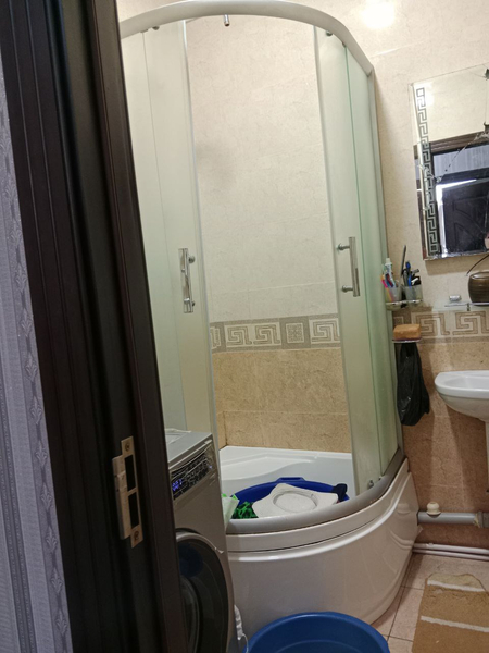 Продается чиланзар -20. 2/3/4  балкон 1.5х6.