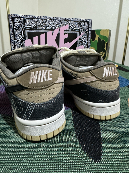 Travis Scott SB dunk