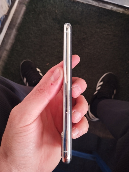 iPhone x rangi oq