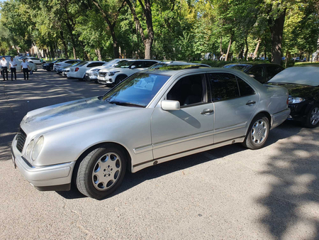 Продам мерседес w210 состояние отличное