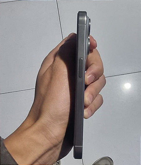 iPhone 15 pro sotiladi srochno
